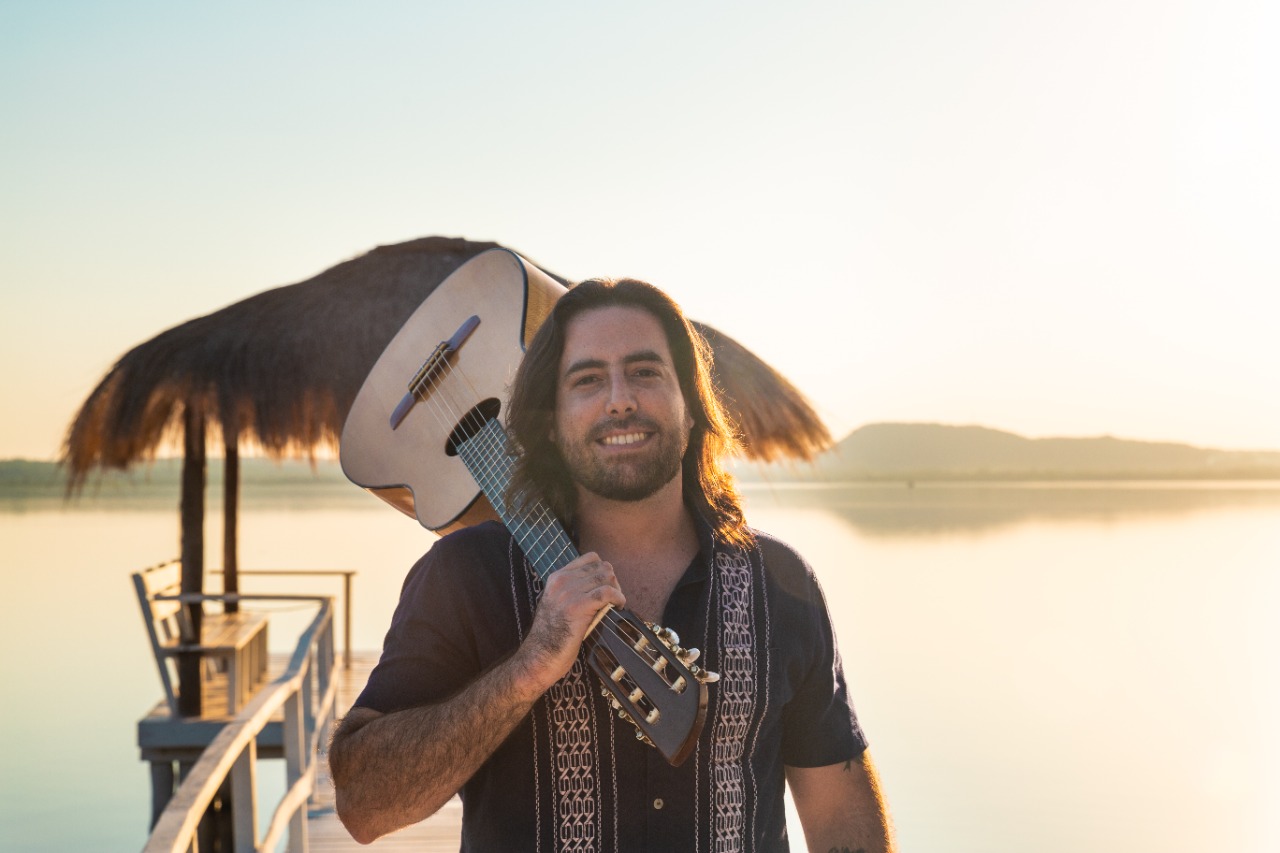 ¡El cantautor nacional Yaco estrenó su primer single: “Tierra”! - trece